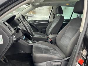 Melns Volkswagen Tiguan 2015 Rīga, ar dzinēja tilpumu 2.00 L un nobraukumu 254 tūkst. km par 11950 €, foto 6 vietnē AUTOMOTO.COM.LV