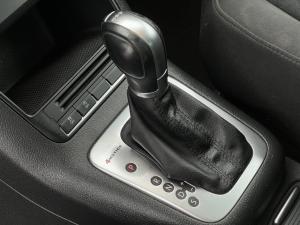 Melns Volkswagen Tiguan 2015 Rīga, ar dzinēja tilpumu 2.00 L un nobraukumu 254 tūkst. km par 11950 €, foto 8 vietnē AUTOMOTO.COM.LV