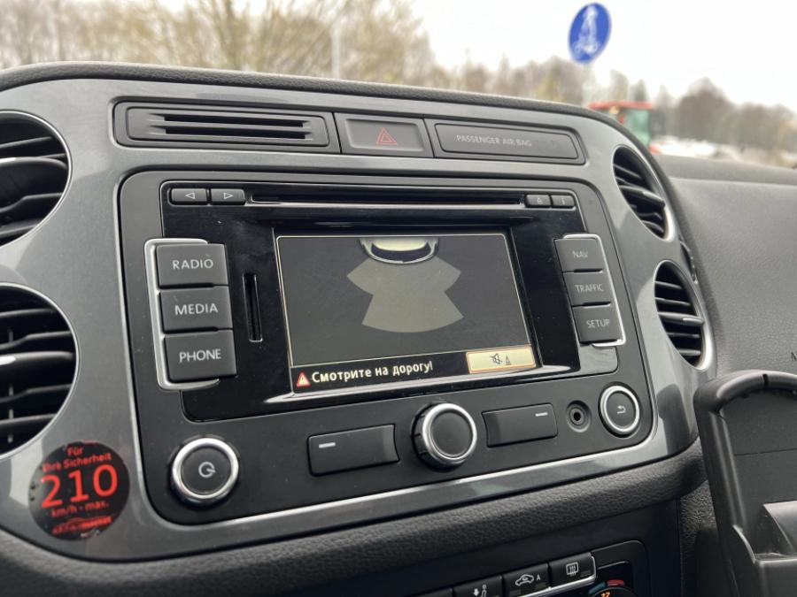 Melns Volkswagen Tiguan 2015 Rīga, ar dzinēja tilpumu 2.00 L un nobraukumu 254 tūkst. km par 11950 €, foto 19 vietnē AUTOMOTO.COM.LV