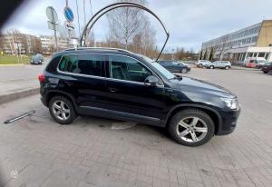 Melns Volkswagen Tiguan 2015 Viļņa, ar dzinēja tilpumu 1.97 L un nobraukumu 259 tūkst. km par 8990 €, foto 10 vietnē AUTOMOTO.COM.LV