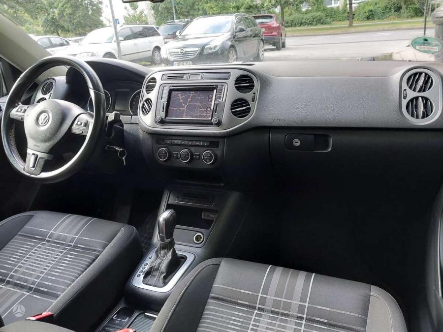 Melns Volkswagen Tiguan 2015 Viļņa, ar dzinēja tilpumu 1.97 L un nobraukumu 259 tūkst. km par 8990 €, foto 15 vietnē AUTOMOTO.COM.LV
