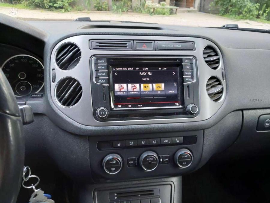 Melns Volkswagen Tiguan 2015 Viļņa, ar dzinēja tilpumu 1.97 L un nobraukumu 259 tūkst. km par 8990 €, foto 18 vietnē AUTOMOTO.COM.LV