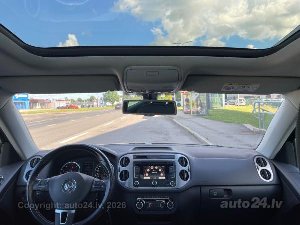 Black Volkswagen Tiguan 2015 in Viljandi, with an engine capacity of 2.00 L and mileage of 170 thousand km for 11480 €, photo 6 on AUTOMOTO.COM.LV