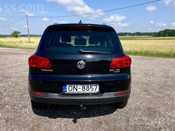 Melns Volkswagen Tiguan 2015 Talsi, ar dzinēja tilpumu 2.00 L un nobraukumu 218 tūkst. km par 12999 €, foto 4 vietnē AUTOMOTO.COM.LV