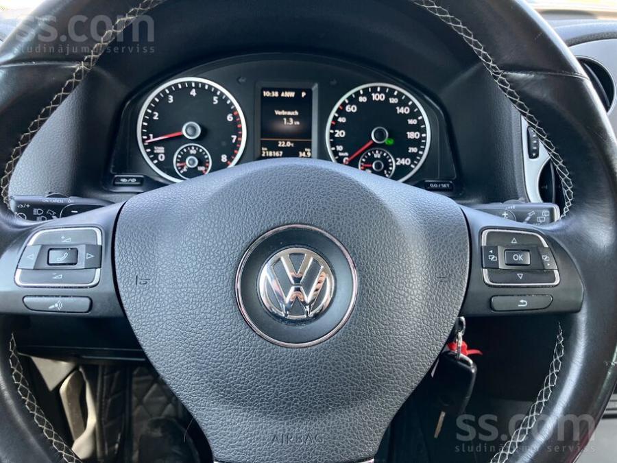 Melns Volkswagen Tiguan 2015 Talsi, ar dzinēja tilpumu 2.00 L un nobraukumu 218 tūkst. km par 12999 €, foto 11 vietnē AUTOMOTO.COM.LV