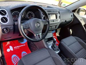 Melns Volkswagen Tiguan 2015 Talsi, ar dzinēja tilpumu 2.00 L un nobraukumu 218 tūkst. km par 12999 €, foto 16 vietnē AUTOMOTO.COM.LV