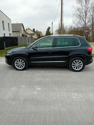 Melns Volkswagen Tiguan 2015 Šauļi, ar dzinēja tilpumu 1.97 L un nobraukumu 247 tūkst. km par 9150 €, foto  vietnē AUTOMOTO.COM.LV