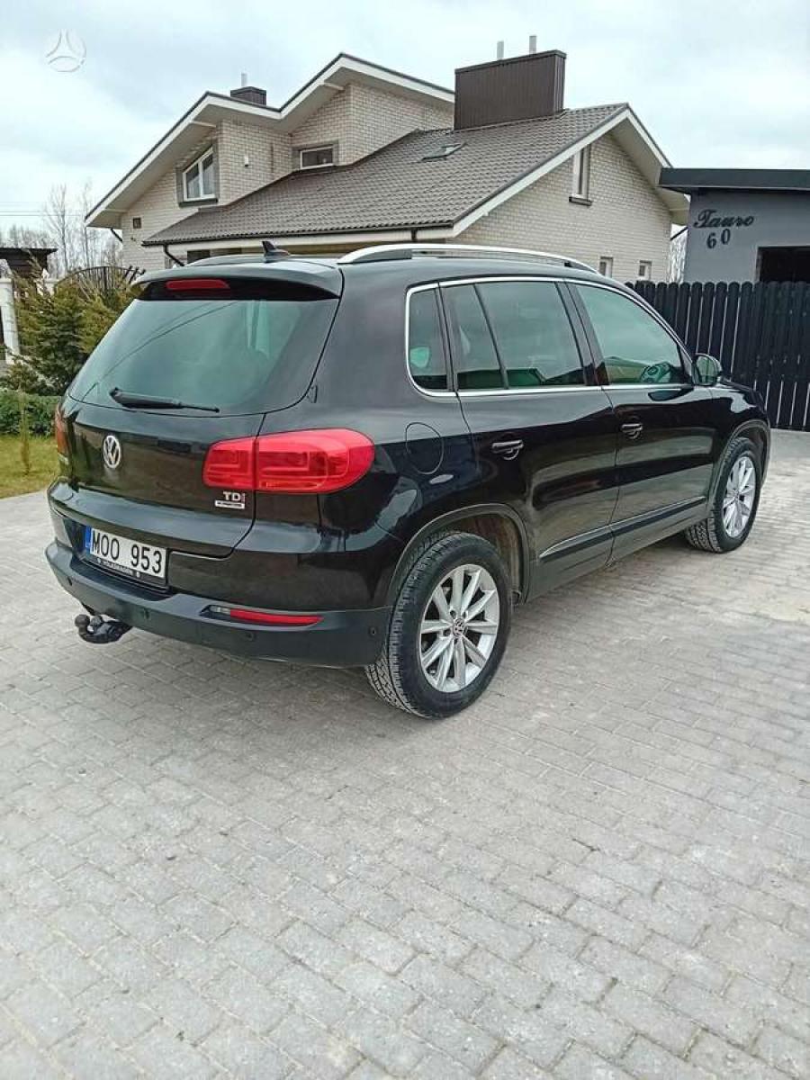 Melns Volkswagen Tiguan 2015 Šauļi, ar dzinēja tilpumu 1.97 L un nobraukumu 247 tūkst. km par 9150 €, foto 6 vietnē AUTOMOTO.COM.LV