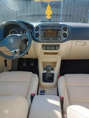 Melns Volkswagen Tiguan 2015 Šauļi, ar dzinēja tilpumu 1.97 L un nobraukumu 247 tūkst. km par 9150 €, foto 11 vietnē AUTOMOTO.COM.LV