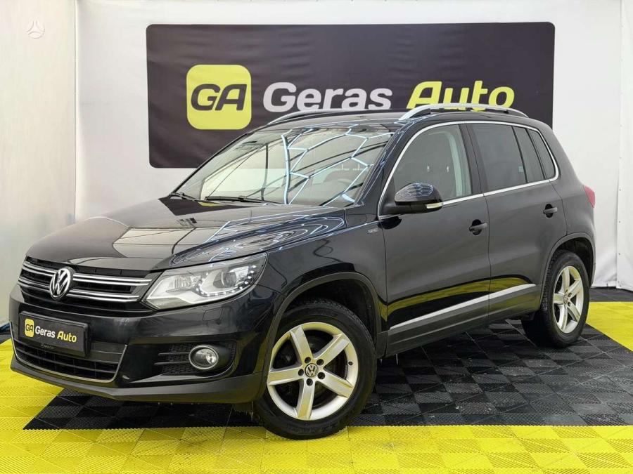 Black Volkswagen Tiguan 2015 in Vilnius, with an engine capacity of 1.97 L and mileage of 260 thousand km for 9900 €, photo 1 on AUTOMOTO.COM.LV