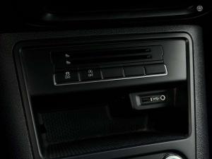 Black Volkswagen Tiguan 2015 in Vilnius, with an engine capacity of 1.97 L and mileage of 260 thousand km for 9900 €, photo 21 on AUTOMOTO.COM.LV