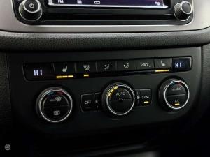 Black Volkswagen Tiguan 2015 in Vilnius, with an engine capacity of 1.97 L and mileage of 260 thousand km for 9900 €, photo 22 on AUTOMOTO.COM.LV