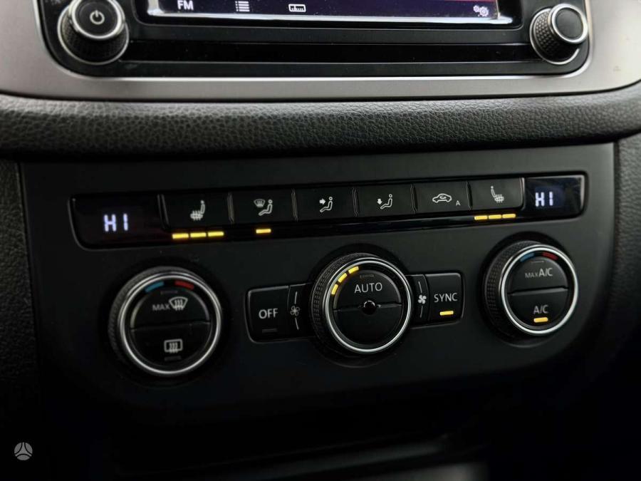 Black Volkswagen Tiguan 2015 in Vilnius, with an engine capacity of 1.97 L and mileage of 260 thousand km for 9900 €, photo 22 on AUTOMOTO.COM.LV