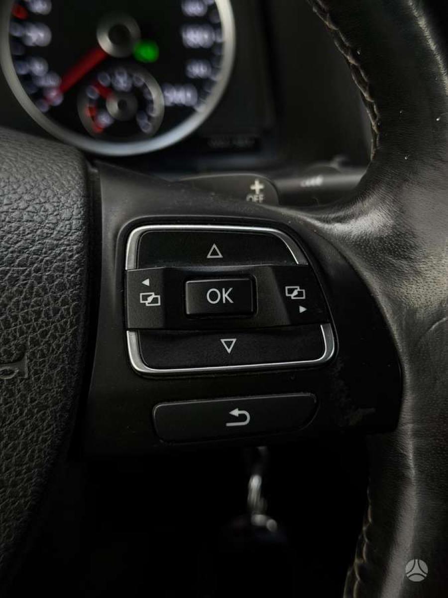 Black Volkswagen Tiguan 2015 in Vilnius, with an engine capacity of 1.97 L and mileage of 260 thousand km for 9900 €, photo 25 on AUTOMOTO.COM.LV