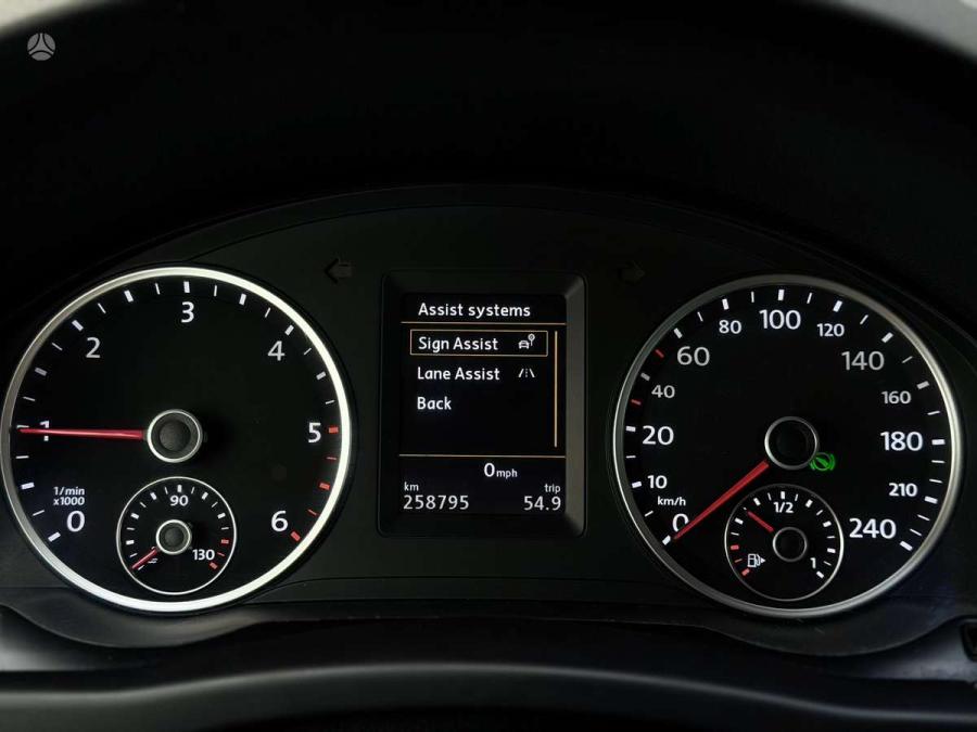 Black Volkswagen Tiguan 2015 in Vilnius, with an engine capacity of 1.97 L and mileage of 260 thousand km for 9900 €, photo 27 on AUTOMOTO.COM.LV