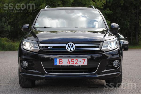 Black Volkswagen Tiguan 2015 in Riga, with an engine capacity of 2.00 L and mileage of 249 thousand km for 12490 €, photo 5 on AUTOMOTO.COM.LV