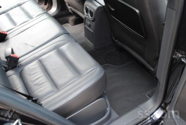 Black Volkswagen Tiguan 2015 in Riga, with an engine capacity of 2.00 L and mileage of 249 thousand km for 12490 €, photo 10 on AUTOMOTO.COM.LV