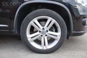 Melns Volkswagen Tiguan 2015 Rīga, ar dzinēja tilpumu 2.00 L un nobraukumu 249 tūkst. km par 12490 €, foto 30 vietnē AUTOMOTO.COM.LV