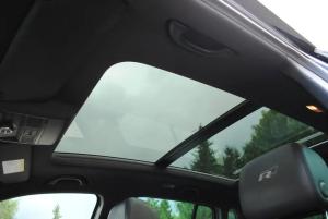 Black Volkswagen Tiguan 2015 in Riga, with an engine capacity of 2.00 L and mileage of 249 thousand km for 12490 €, photo 14 on AUTOMOTO.COM.LV