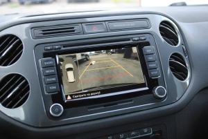 Black Volkswagen Tiguan 2015 in Riga, with an engine capacity of 2.00 L and mileage of 249 thousand km for 12490 €, photo 25 on AUTOMOTO.COM.LV