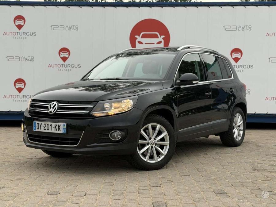 Black Volkswagen Tiguan 2015 in Taurage, with an engine capacity of 1.97 L and mileage of 235 thousand km for 8700 €, photo 1 on AUTOMOTO.COM.LV
