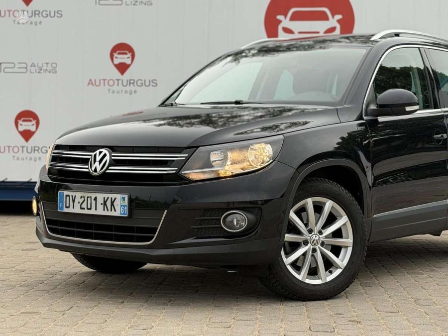 Black Volkswagen Tiguan 2015 in Taurage, with an engine capacity of 1.97 L and mileage of 235 thousand km for 8700 €, photo 3 on AUTOMOTO.COM.LV