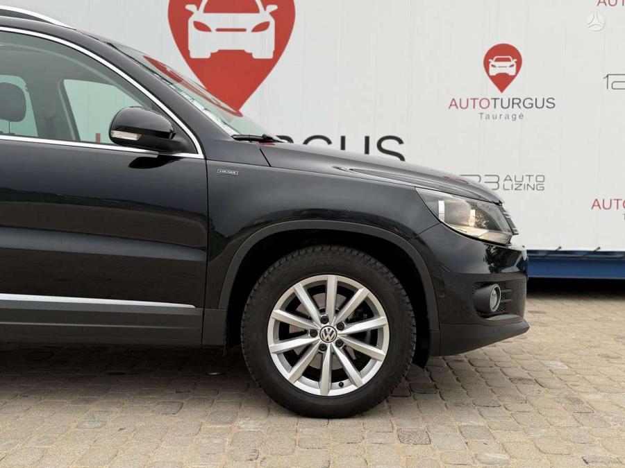 Black Volkswagen Tiguan 2015 in Taurage, with an engine capacity of 1.97 L and mileage of 235 thousand km for 8700 €, photo 13 on AUTOMOTO.COM.LV
