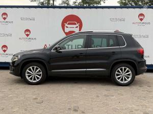 Black Volkswagen Tiguan 2015 in Taurage, with an engine capacity of 1.97 L and mileage of 235 thousand km for 8700 €, photo 15 on AUTOMOTO.COM.LV