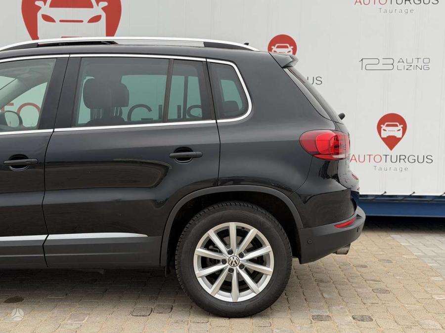 Black Volkswagen Tiguan 2015 in Taurage, with an engine capacity of 1.97 L and mileage of 235 thousand km for 8700 €, photo 16 on AUTOMOTO.COM.LV