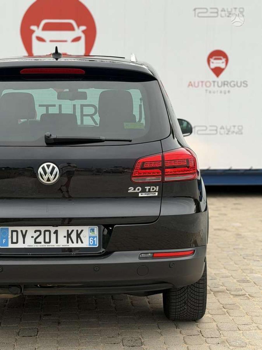 Black Volkswagen Tiguan 2015 in Taurage, with an engine capacity of 1.97 L and mileage of 235 thousand km for 8700 €, photo 23 on AUTOMOTO.COM.LV