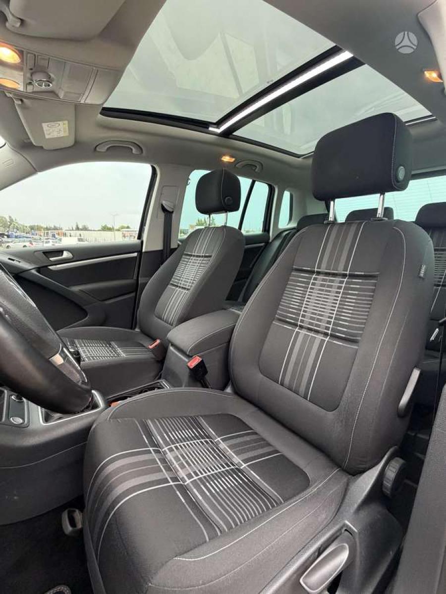 Black Volkswagen Tiguan 2015 in Taurage, with an engine capacity of 1.97 L and mileage of 235 thousand km for 8700 €, photo 30 on AUTOMOTO.COM.LV