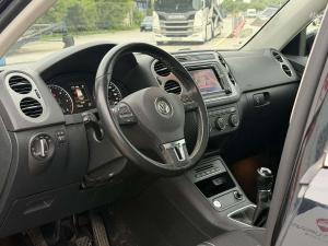 Black Volkswagen Tiguan 2015 in Taurage, with an engine capacity of 1.97 L and mileage of 235 thousand km for 8700 €, photo 42 on AUTOMOTO.COM.LV