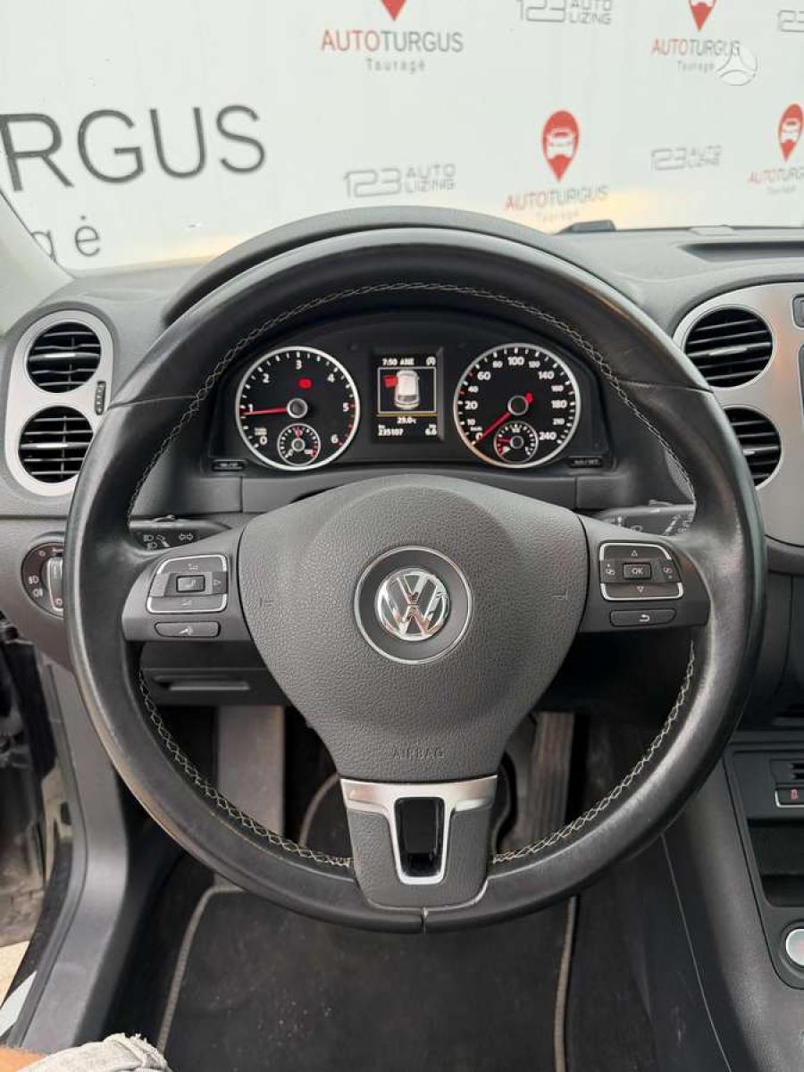 Black Volkswagen Tiguan 2015 in Taurage, with an engine capacity of 1.97 L and mileage of 235 thousand km for 8700 €, photo 43 on AUTOMOTO.COM.LV