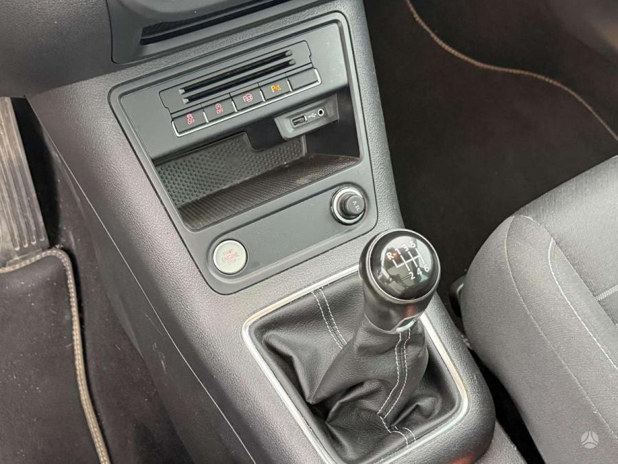 Black Volkswagen Tiguan 2015 in Taurage, with an engine capacity of 1.97 L and mileage of 235 thousand km for 8700 €, photo 45 on AUTOMOTO.COM.LV