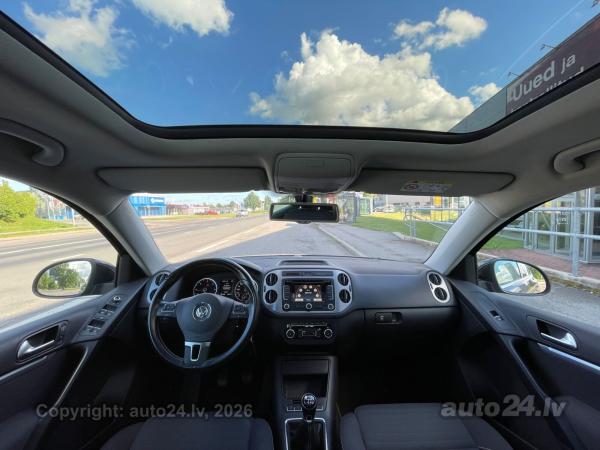 Black Volkswagen Tiguan 2015 in Viljandi, with an engine capacity of 2.00 L and mileage of 170 thousand km for 10980 €, photo 8 on AUTOMOTO.COM.LV