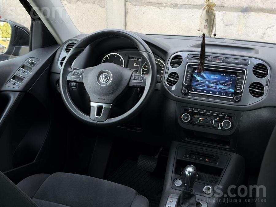 Melns Volkswagen Tiguan 2015 Rīga, ar dzinēja tilpumu 2.00 L un nobraukumu 51 tūkst. km par 12280 €, foto 12 vietnē AUTOMOTO.COM.LV