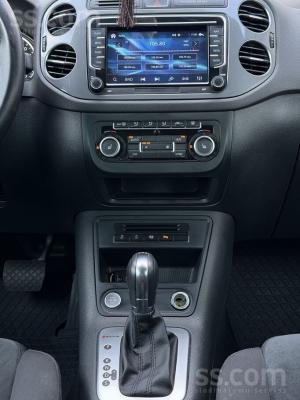 Melns Volkswagen Tiguan 2015 Rīga, ar dzinēja tilpumu 2.00 L un nobraukumu 51 tūkst. km par 12280 €, foto 13 vietnē AUTOMOTO.COM.LV