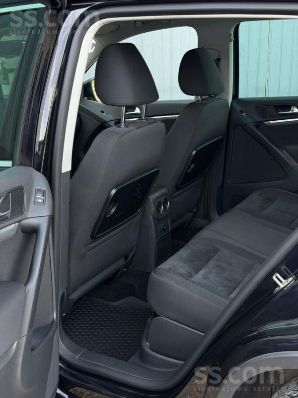 Black Volkswagen Tiguan 2015 in Riga, with an engine capacity of 2.00 L and mileage of 51 thousand km for 12280 €, photo 10 on AUTOMOTO.COM.LV