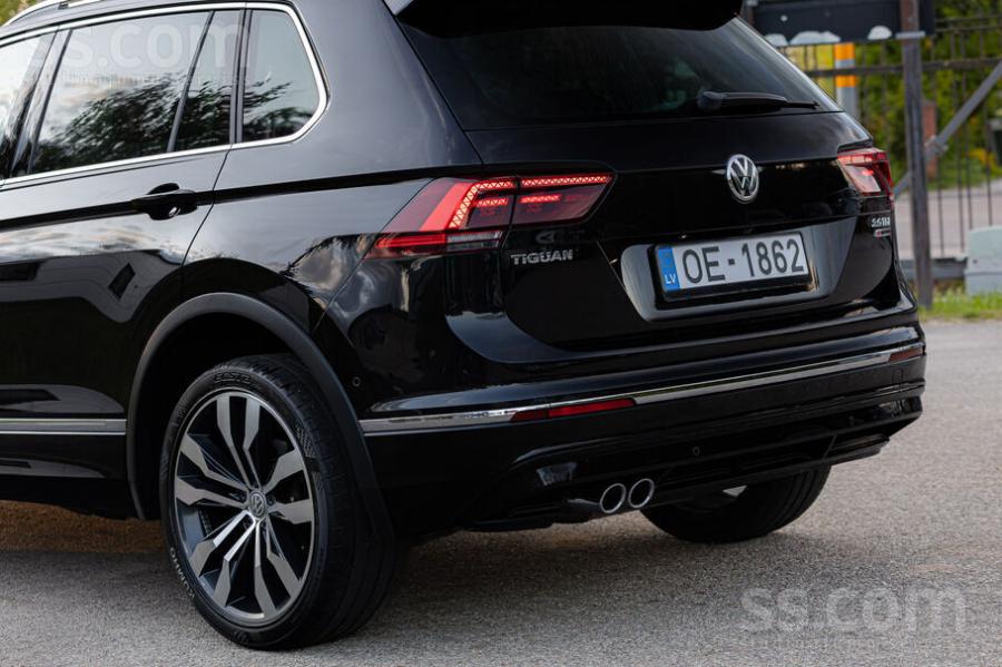 Melns Volkswagen Tiguan 2016 Jelgava, ar dzinēja tilpumu 2.00 L un nobraukumu 0 tūkst. km par 18500 €, foto 7 vietnē AUTOMOTO.COM.LV