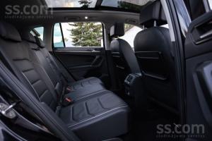 Melns Volkswagen Tiguan 2016 Jelgava, ar dzinēja tilpumu 2.00 L un nobraukumu 0 tūkst. km par 18500 €, foto 13 vietnē AUTOMOTO.COM.LV