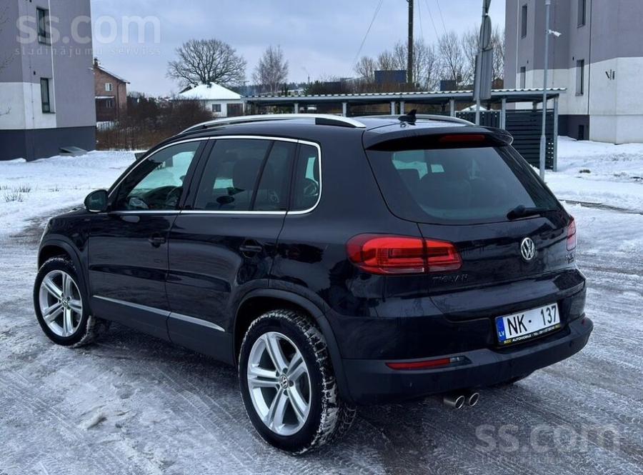 Melns Volkswagen Tiguan 2016 Rīga, ar dzinēja tilpumu 2.00 L un nobraukumu 151 tūkst. km par 17000 €, foto 5 vietnē AUTOMOTO.COM.LV