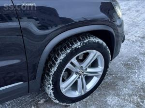 Melns Volkswagen Tiguan 2016 Rīga, ar dzinēja tilpumu 2.00 L un nobraukumu 151 tūkst. km par 17000 €, foto 8 vietnē AUTOMOTO.COM.LV