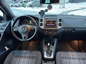 Melns Volkswagen Tiguan 2016 Rīga, ar dzinēja tilpumu 2.00 L un nobraukumu 151 tūkst. km par 17000 €, foto 10 vietnē AUTOMOTO.COM.LV
