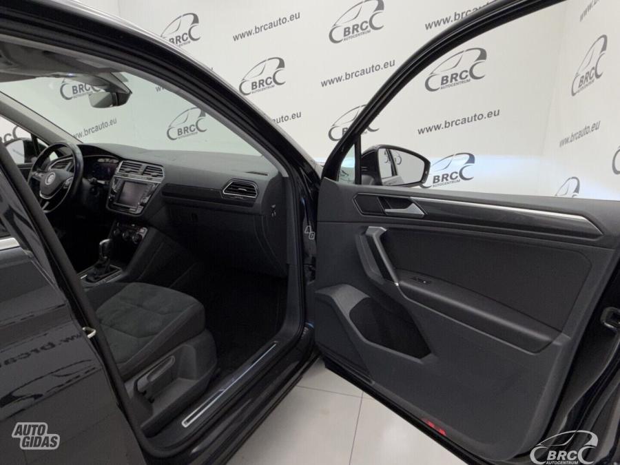 Black Volkswagen Tiguan 2016 in Avizieniai, with an engine capacity of 1.40 L and mileage of 217 thousand km for 14900 €, photo 8 on AUTOMOTO.COM.LV