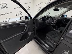 Black Volkswagen Tiguan 2016 in Avizieniai, with an engine capacity of 1.40 L and mileage of 217 thousand km for 14900 €, photo 19 on AUTOMOTO.COM.LV