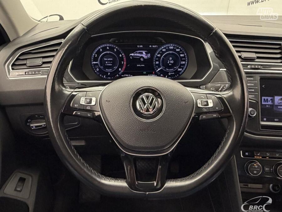 Black Volkswagen Tiguan 2016 in Avizieniai, with an engine capacity of 1.40 L and mileage of 217 thousand km for 14900 €, photo 28 on AUTOMOTO.COM.LV