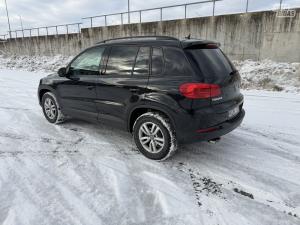 Melns Volkswagen Tiguan 2016 Viļņa, ar dzinēja tilpumu 2.00 L un nobraukumu 62 tūkst. km par 10500 €, foto 5 vietnē AUTOMOTO.COM.LV