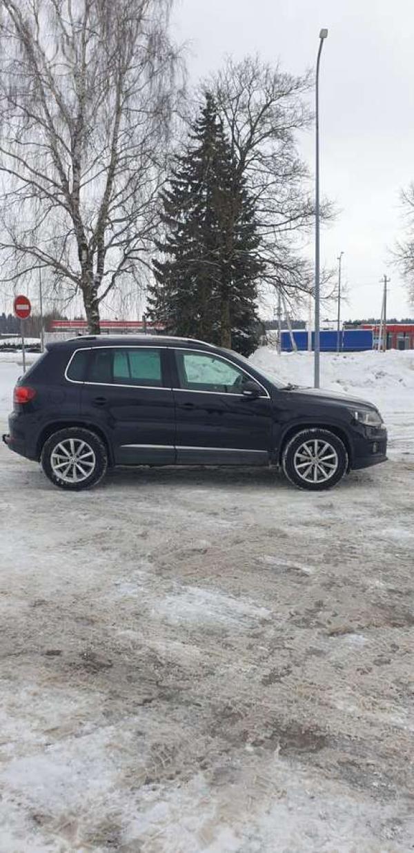 Melns Volkswagen Tiguan 2016 Tauragė, ar dzinēja tilpumu 1.97 L un nobraukumu 253 tūkst. km par 7800 €, foto 4 vietnē AUTOMOTO.COM.LV