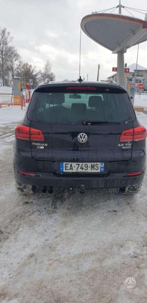 Black Volkswagen Tiguan 2016 in Taurage, with an engine capacity of 1.97 L and mileage of 253 thousand km for 7800 €, photo 7 on AUTOMOTO.COM.LV