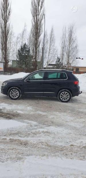 Black Volkswagen Tiguan 2016 in Taurage, with an engine capacity of 1.97 L and mileage of 253 thousand km for 7800 €, photo 9 on AUTOMOTO.COM.LV